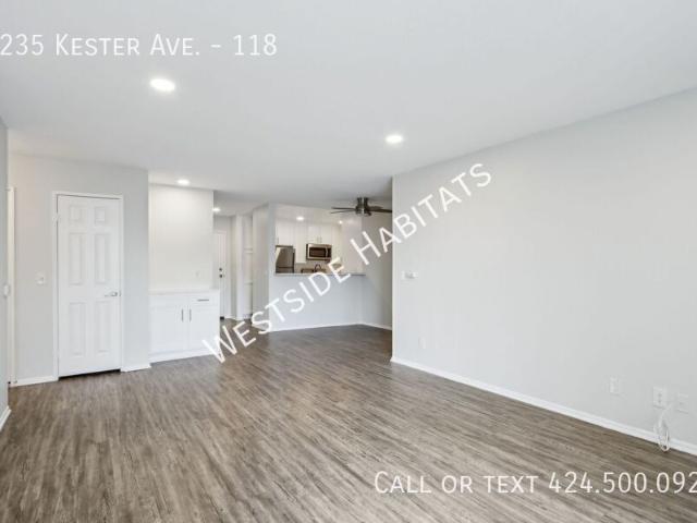 2 BR, 2 BA Apartment 5235 Kester Ave Sherman Oaks, CA 91411