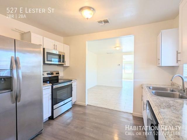 2 BR, 2 BA Apartment 527 E Lester St, Tucson, AZ 85705