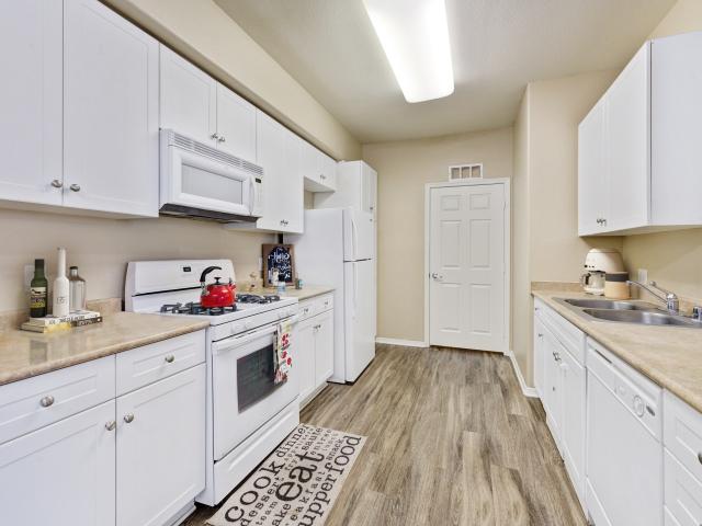 2 BR, 2 BA Apartment 524 North Central Ave Unit 4202, Upland, CA 91786