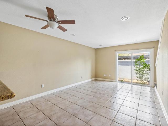 2 BR, 2 BA Apartment 525 11th Street, Galveston, TX 77550