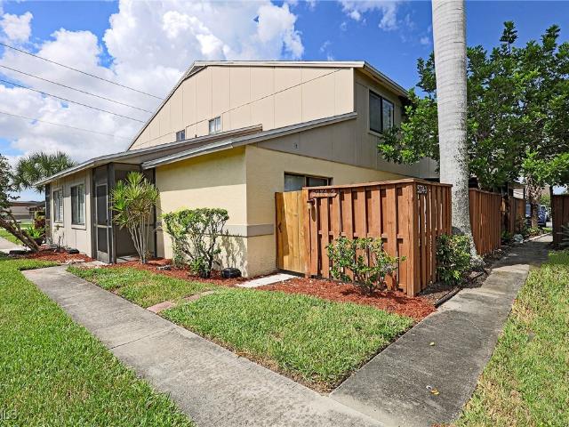 2 BR, 2 BA Apartment 5274 Cedarbend Drive, Fort Myers, FL 33919