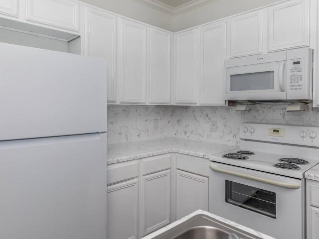 2 BR, 2 BA Apartment 5301 N Sam Houston Pkwy Unit 901, Houston, TX 77032