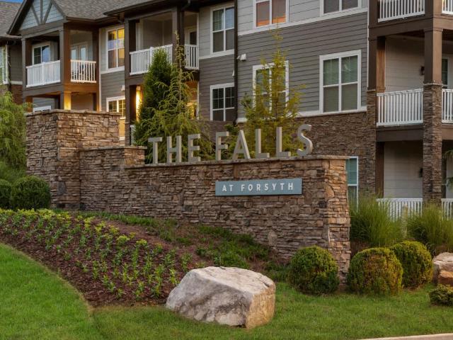 2 BR, 2 BA Apartment 5310 Falls Dr Unit 6203, Cumming, GA 30028