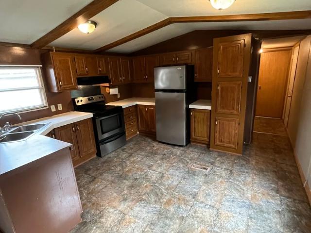 2 BR, 2 BA Apartment 5325 CLASSIC LANE, PLATTEVILLE, WI 53818