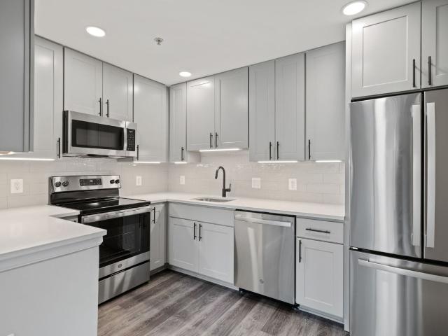 2 BR, 2 BA Apartment 5325 Westbard Avenue Unit 2 beds, 2 baths, $2550, Bethesda, MD 20816