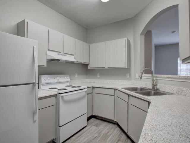 2 BR, 2 BA Apartment 5350 Aeropark Drive Unit AP 3604, Houston, TX 77032