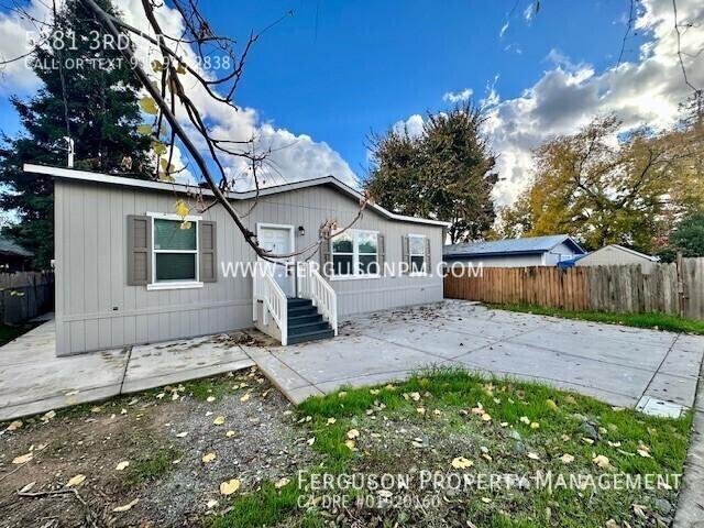 2 BR, 2 BA Apartment 5381 3rd St, Rocklin, CA 95677