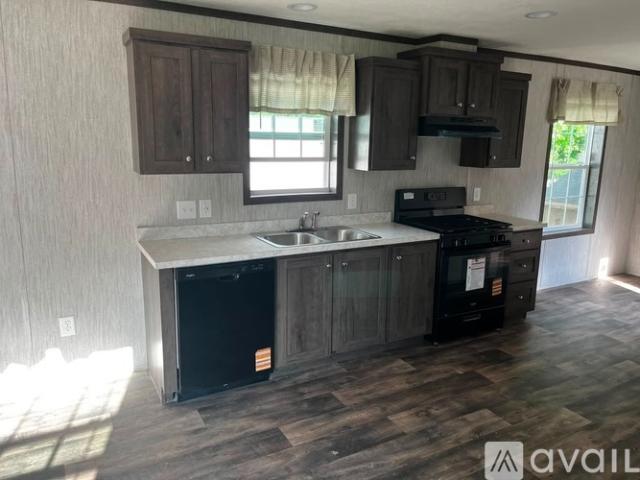 2 BR, 2 BA Apartment 53 Parkview Ln, Dalton, PA 18414