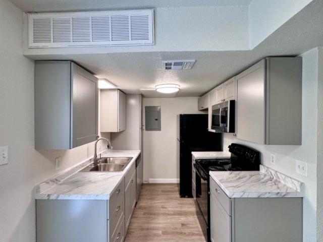 2 BR, 2 BA Apartment 6402 Weber Road Unit T T 03, Corpus Christi, TX 78413