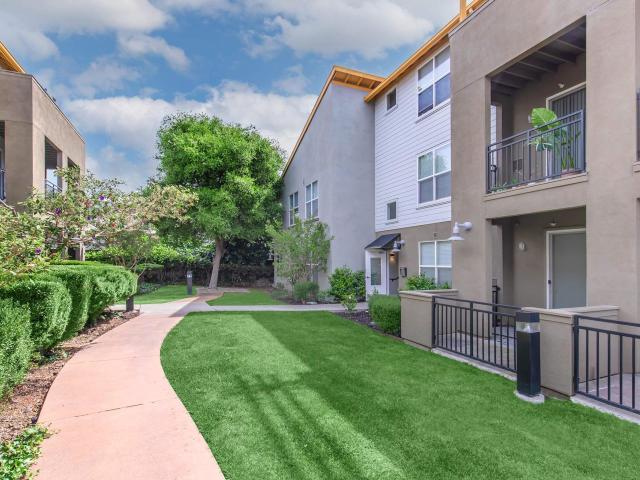 2 BR, 2 BA Apartment 6410 Schmidt Lane Unit C212, El Cerrito, CA 94530