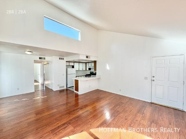 2 BR, 2 BA Apartment 6415 Garvanza Ave, Los Angeles, CA 90042