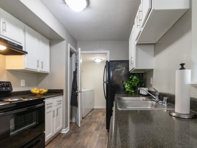 2 BR, 2 BA Apartment 646 Meadowlands Trail Unit 8601J, Florence, KY 41042