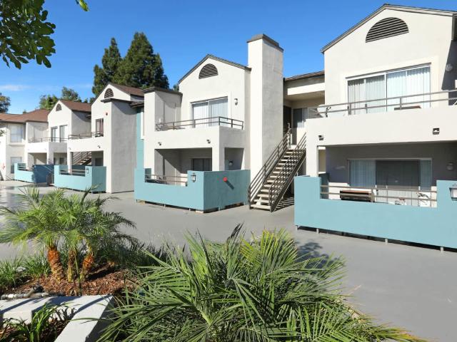 2 BR, 2 BA Apartment 650 West Broadway Unit 101, Anaheim, CA 92805