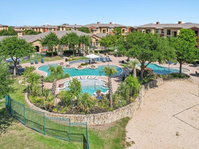 2 BR, 2 BA Apartment 650 Leora Lane Unit 06 617, The Colony, TX 75056