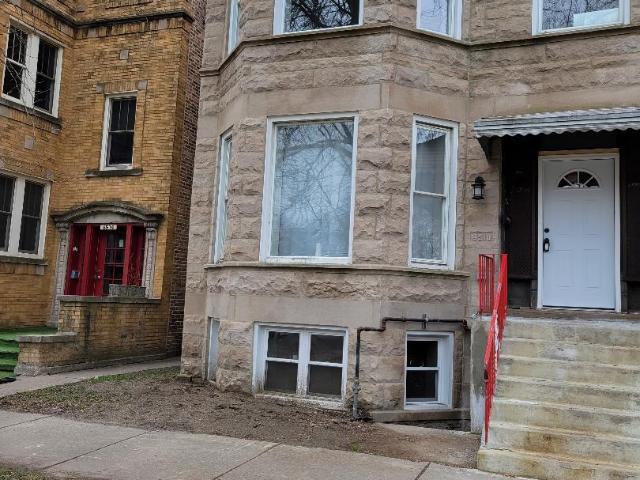 2 BR, 2 BA Apartment 6510 South St Lawrence Ave, Chicago, IL 60637