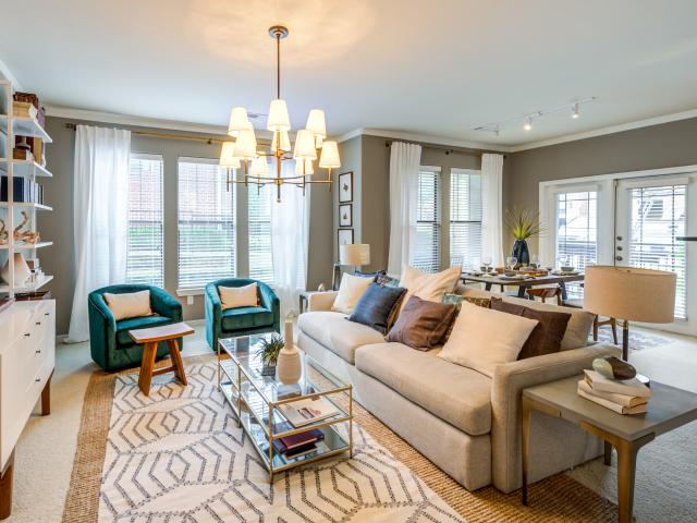 2 BR, 2 BA Apartment 6541 Shady Brook Lane Unit 6103, Dallas, TX 75206
