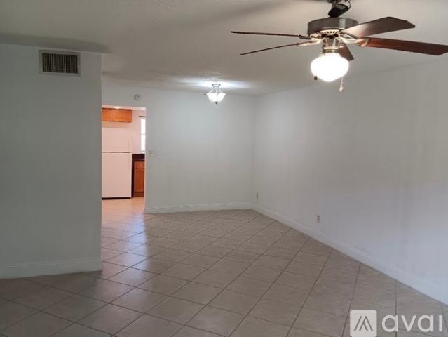 2 BR, 2 BA Apartment 6551 SW 46 St, Unit 2, Davie, FL 33314