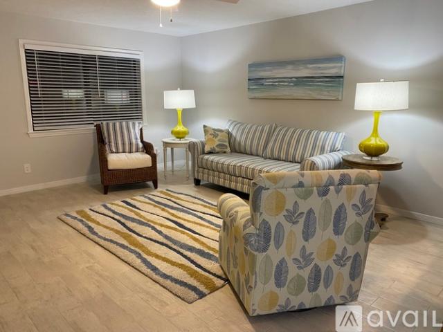 2 BR, 2 BA Apartment 655 18th St, Unit 655, Vero Beach, FL 32960