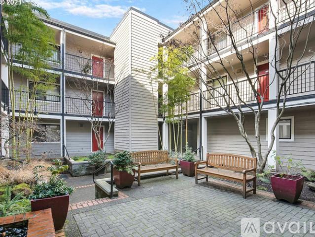 2 BR, 2 BA Apartment 6600 Southeast Division Street, Unit 303, Portland, OR 97206