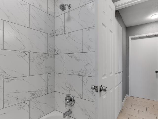 2 BR, 2 BA Apartment 6605 Deatonhill Drive, Austin, TX 78745