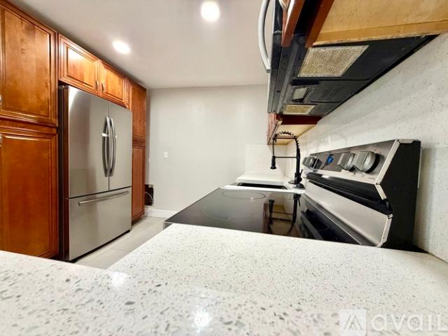 2 BR, 2 BA Apartment 661 NW 23rd Terrace, Unit B, Pompano Beach, FL 33069