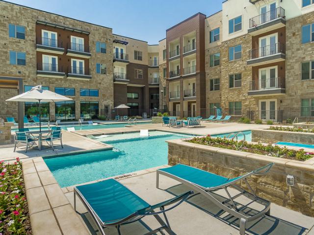 2 BR, 2 BA Apartment 6657 I 35E, Corinth, TX 76208