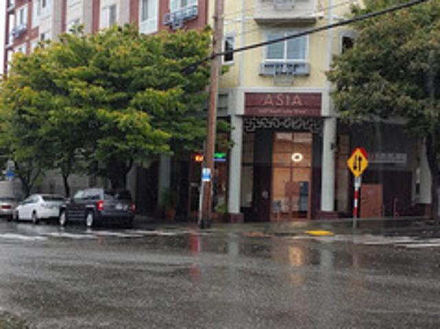 2 BR, 2 BA Apartment 668 South Lane Street, Unit 5, Seattle, WA 98104