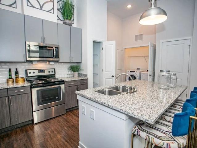 2 BR, 2 BA Apartment 669 Atlanta Student Movement Blvd. SW Unit 123, Atlanta, GA 30314