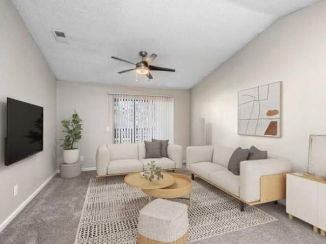 2 BR, 2 BA Apartment 6710 Collins Rd, Jacksonville, FL 32244