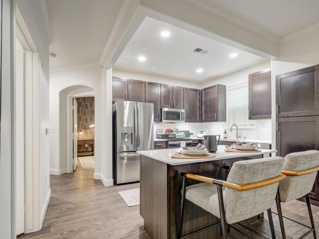 2 BR, 2 BA Apartment 6727 Deseo Unit 376A, Irving, TX 75039
