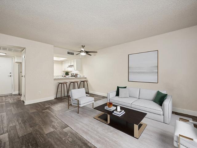 2 BR, 2 BA Apartment 6767 W Butler Dr Unit 323, Glendale, AZ 85302