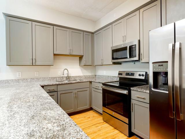 2 BR, 2 BA Apartment 6800 Highway 70 S Unit 3010, Nashville, TN 37221