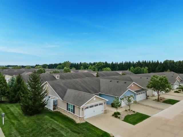2 BR, 2 BA Apartment 6853 Deer Ridge Rd #1 Unit 80, Maumee, OH 43537