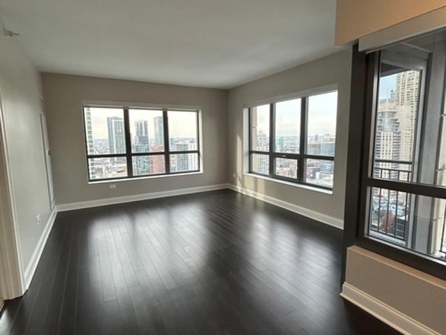 2 BR, 2 BA Apartment 68 W Hubbard St, Unit 1702, Chicago, IL 60654