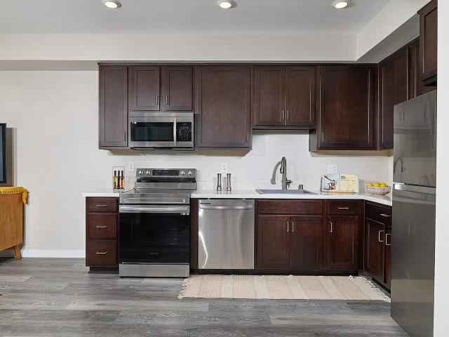 2 BR, 2 BA Apartment 6916 Fulton Street Unit 204, San Diego, CA 92111