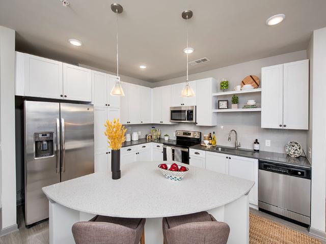 2 BR, 2 BA Apartment 6919 Peachtree Dunwoody Rd Unit 126, Atlanta, GA 30328