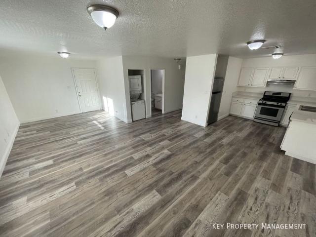 2 BR, 2 BA Apartment 6945 Mendon Ln, Las Vegas, NV 89156