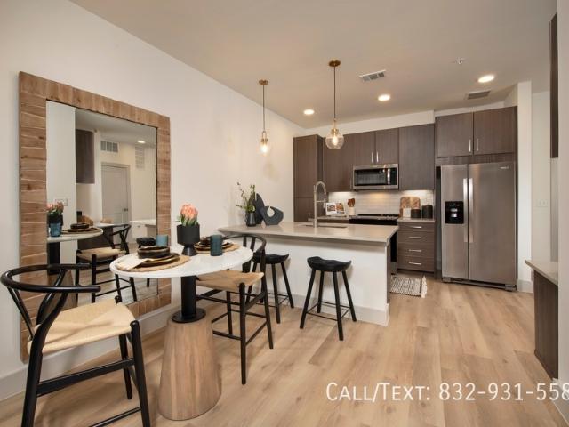 2 BR, 2 BA Apartment 6002 Westview Dr, Houston, TX 77055