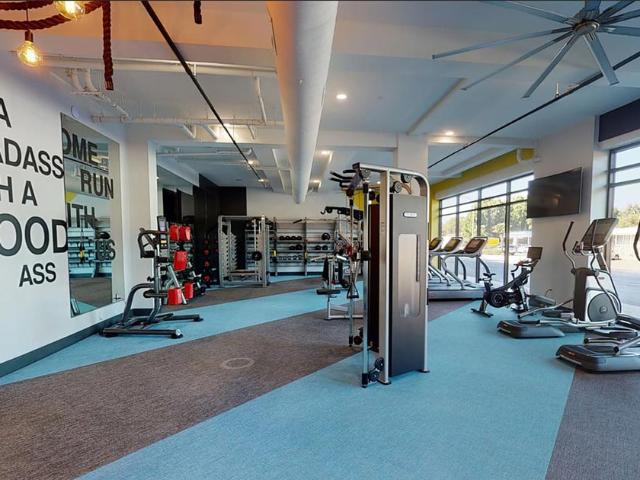 2 BR, 2 BA Apartment 600 West Commonwealth Avenue Unit 2003, Fullerton, CA 92832
