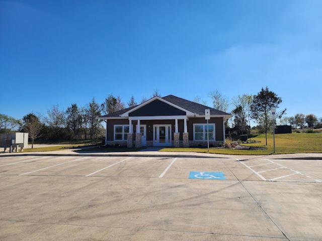 2 BR, 2 BA Apartment 600 South Sonoma Trail Unit C101, Ennis, TX 75119