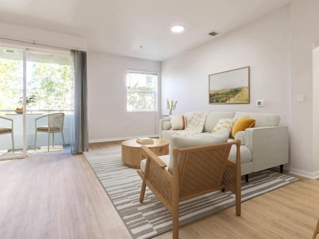2 BR, 2 BA Apartment 601 East 2nd Street Unit 127, Los Angeles, CA 90012