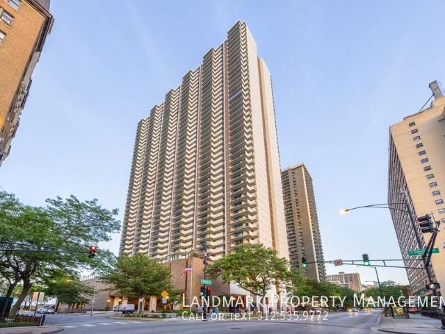 2 BR, 2 BA Apartment 6033 N Sheridan, Chicago, IL 60660