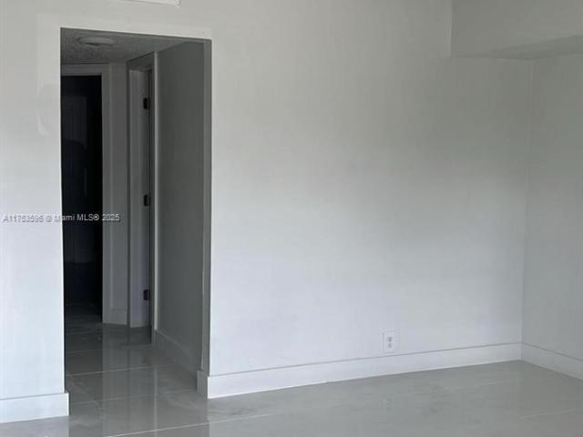 2 BR, 2 BA Apartment 6051 Arthur Street, Hollywood, FL 33024
