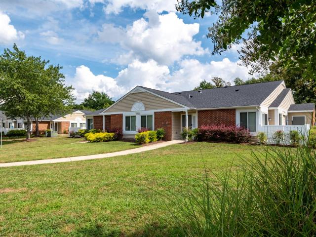 2 BR, 2 BA Apartment 6061 Thoroughbred Ct Unit 6074 B, Waldorf, MD 20603