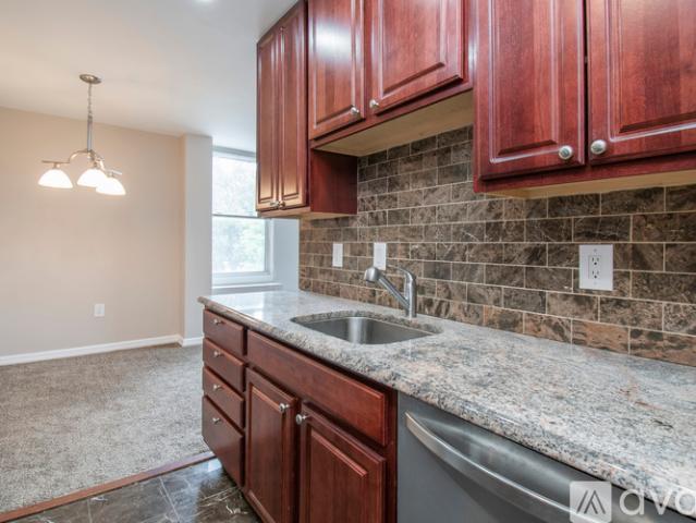 2 BR, 2 BA Apartment 6100 Henry Avenue, Unit 4L, Philadelphia, PA 19128