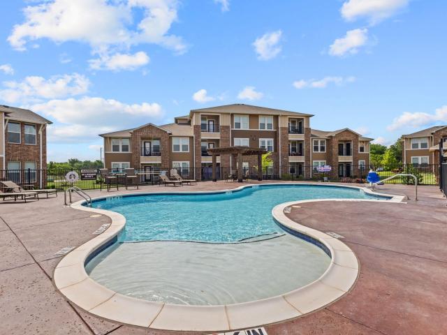 2 BR, 2 BA Apartment 610 Wood Street Unit 417, Athens, TX 75751