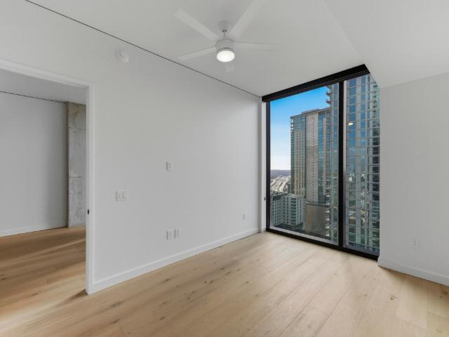 2 BR, 2 BA Apartment 610 Davis Street, Austin, TX 78701