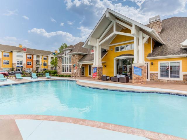 2 BR, 2 BA Apartment 6110 Quinwood Lane North Unit 6316, Minneapolis, MN 55442