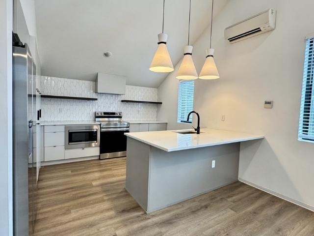 2 BR, 2 BA Apartment 6115 Nieman Rd, Shawnee, KS 66203
