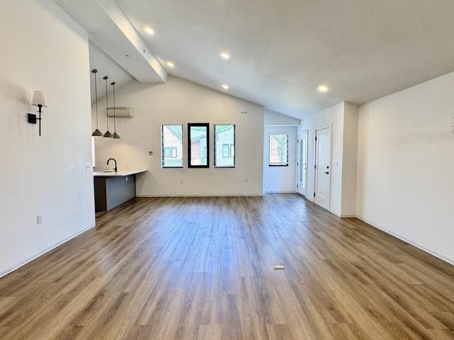 2 BR, 2 BA Apartment 6115 Nieman Rd, Shawnee, KS 66203